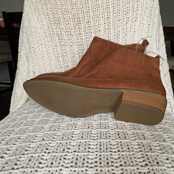 Universal Thread | Shoes | Womens Georgia Ankle Boot Universal Thread ...